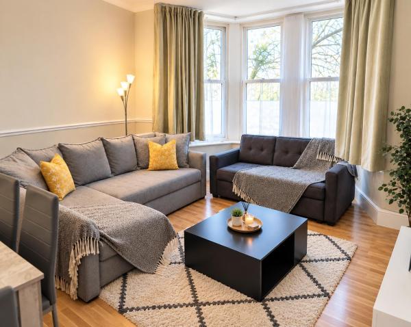 2 Bedroom House With Garden And Free Parking -10 Min To London Bridge And Near Lewisham Hospital - London