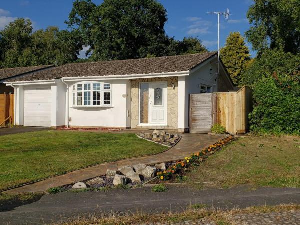 Gorgeous Bungalow Near Beaches And Poole Harbour - Sandbanks