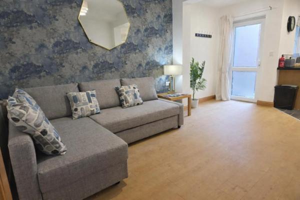 Modern Terrace Hideaway - Belfast