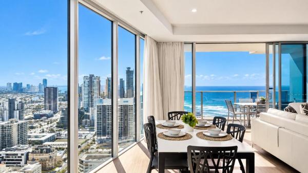 Level 31 Ocean Views - Hilton Precinct - Sleeps 8 & Babies - 衝浪者天堂