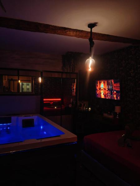 L'or Du Temps Suite & Jacuzzi Privatif - Salon-de-Provence