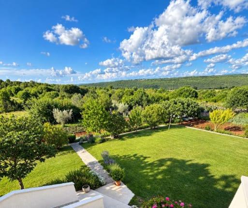 San Martin Studio Apartment - Bale