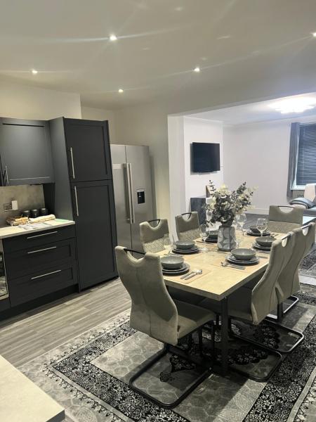 Modern 3 Bedroom Family House With Parking , Wifi - Morpeth Castle