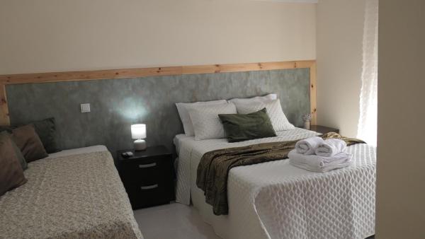 Lagoa Guest Rooms - Porches