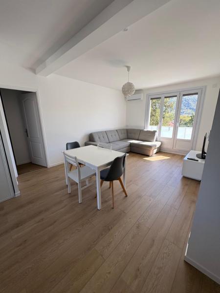 Le Chopin, Appartement 3 Pièces, Parking Gratuit, Balcon, Ascenseur, Wifi - Échirolles