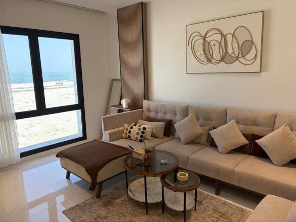 Bright & Modern 1br, Sea View - Dammam