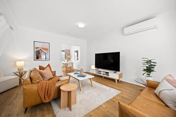 Lennox - Private Courtyard & Easy Glenelg Access - Glenelg