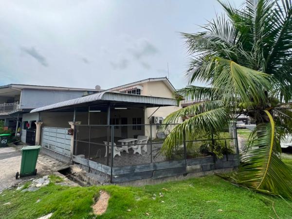 Adora Homestay - Kangar