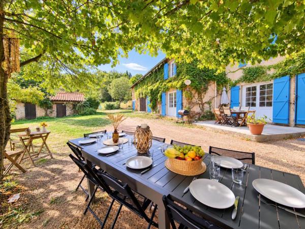 Maison Spacieuse, Animaux Admis, Vue Panoramique - 12 Pers. - Roanne