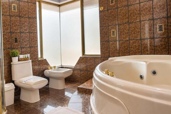 The Landmark I Jacuzzi And Kitchen Calacoto - La Paz