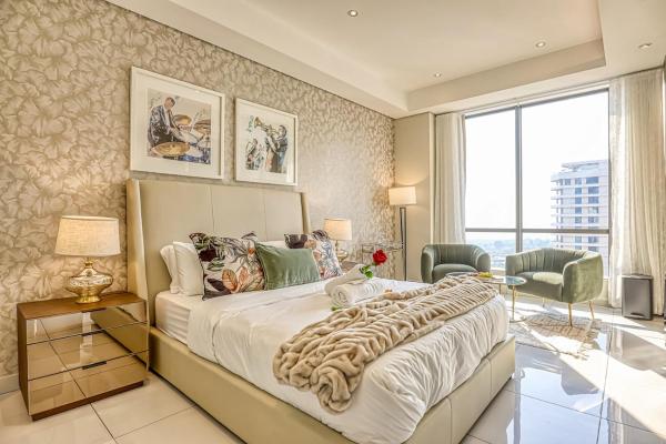 Stunning 12th Floor Apartment At Sandton Skye - Sandton