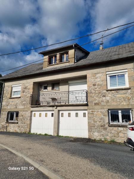 Maison Paisible Avec Vue Sur L'étang - Égletons