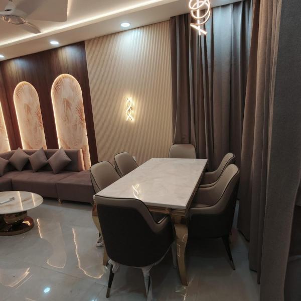 Raas And Arche 3 Bhk Luxury Villa By Innerbliss - ブリンダーバン