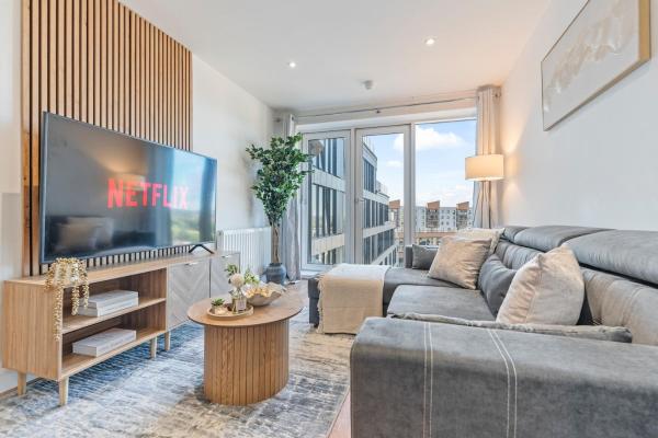 Stylish Harrow Flat, Sleeps 4, Gym And Lounge - Harrow