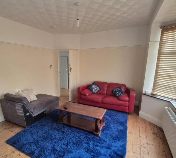 Spacious 4-bed Family Home With Private Deck - Berkshire