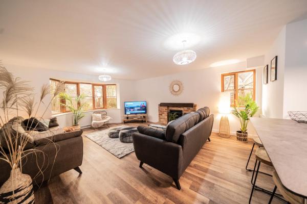 Large House - Up To 6 Bed - 3 5 Bathrooms - Didcot