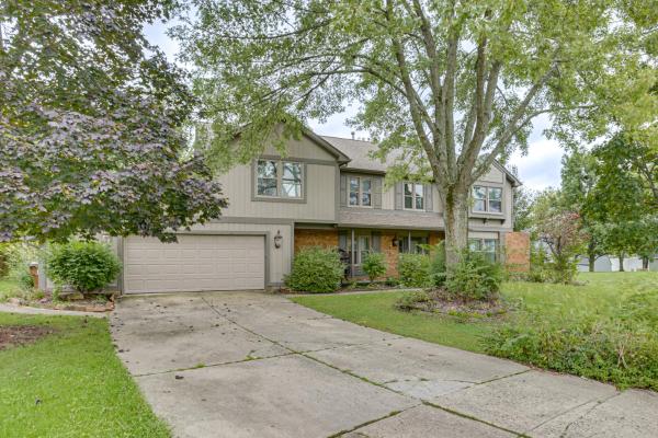 Families Welcome! Spacious Suburban Home In Dayton - Dayton, OH