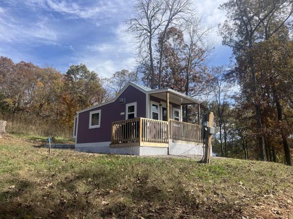 Charming Tiny Home Studio Sleeps 2 - Grill - Porch - Norris Lake, TN