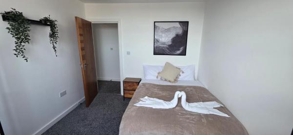 Burton House - 1br - Sleeps 2 - Flat 7 - Barry
