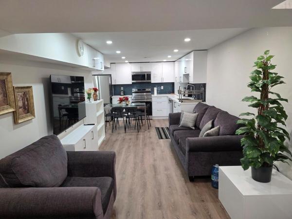 Modern 3bed Room Suite Private Entrance Ajax - Ajax
