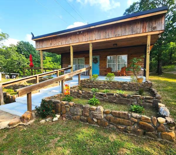 Unique Country Cabin Meets Farmhouse Modern!!! - Arkansas