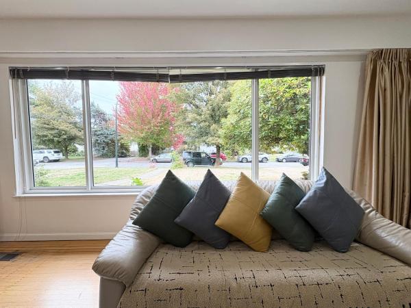 Oakridge Garden Retreat - Free Parking - 6-min Walk To Skytrain - Vancouver