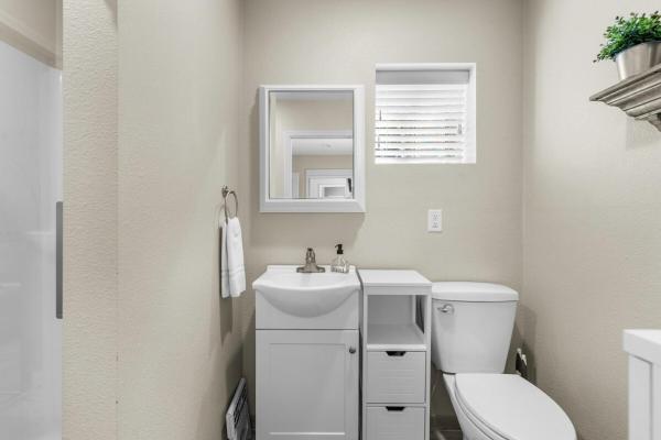 Eco-friendly Guest House With Privacy & Charm - Salem, OR