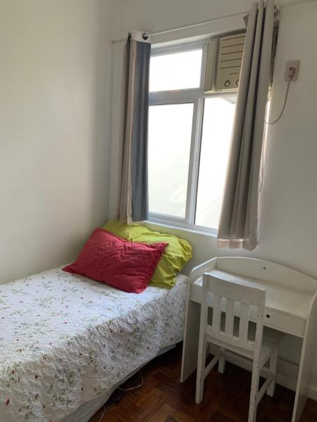 Quarto De Solteiro Em Ipanema - Ipanema