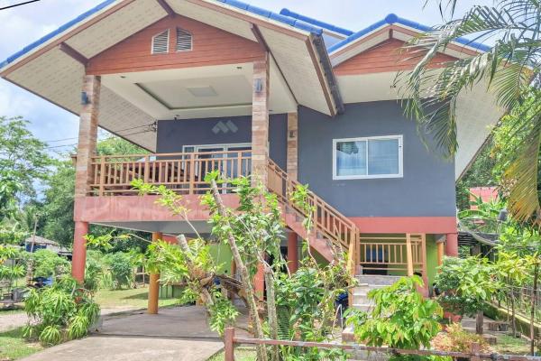 Upstairs Apartment- Kitchen, Gym Pool Access - Ko Yao Yai