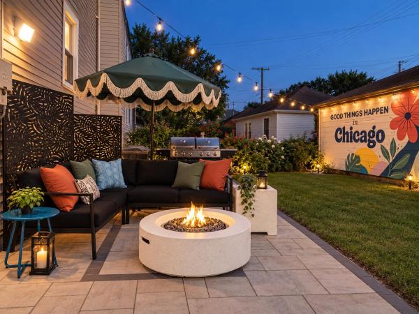 Walk To Train L Near Attractions And Ord L Free Parking L Patio - Chicago, IL