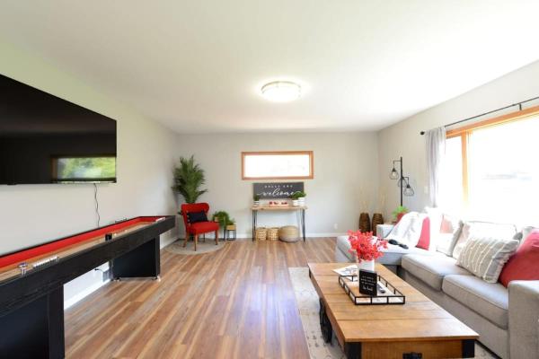 Completely Remodeled Home Blocks From Ndsu And Downtown Fargo - Fargo, ND