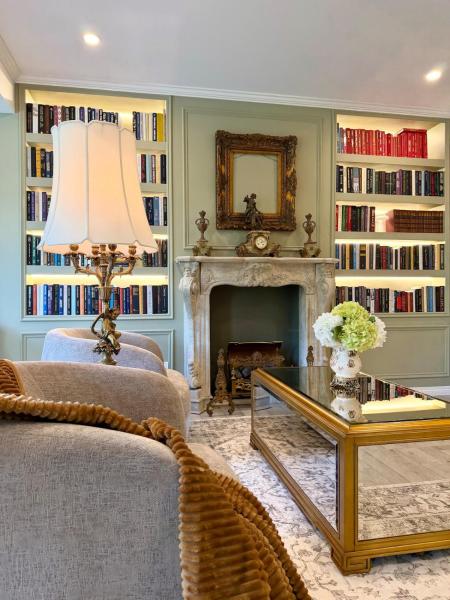 French-curated Suite Parisian Elegance - Calgary