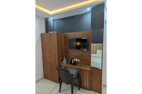Hotel The Royal Crown - Faizabad