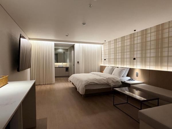Waltz Hotel - 과천시