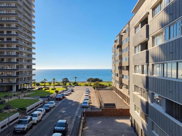 Vicmor Court Sea Point 2br With Sauna - Camps Bay
