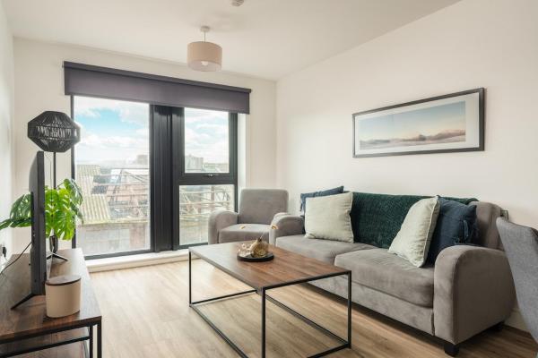 Liverpool City Centre 2 Bed With Balcony - Wirral