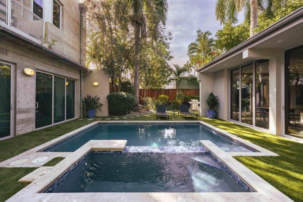 Contra House -Luxury Home With Pool - Key West, FL