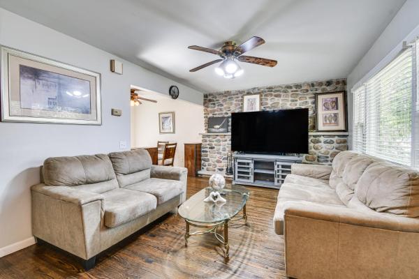 3 Mi To Ontario Beach Park! Family Escape W/ Yard - Greece, NY