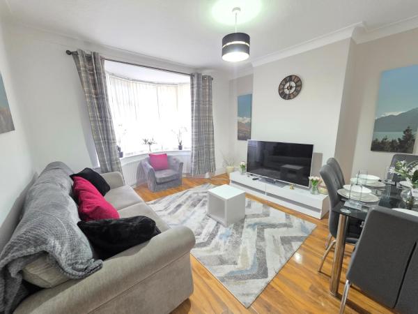 4 Br Luxe Newcastle City Apartment, 8 Beds, Free Private Parking - Gosforth