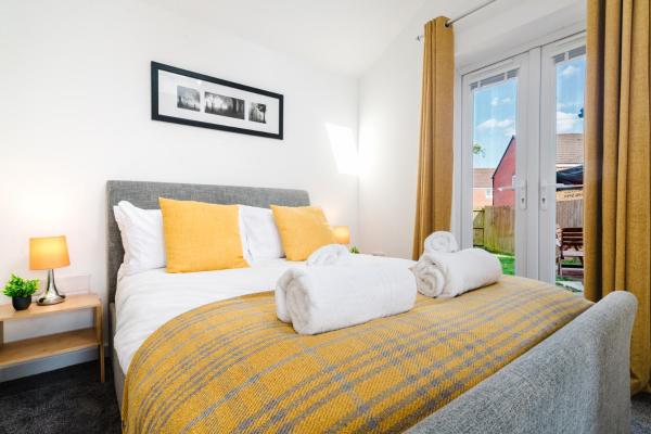 Relaxing 5br Home , Sleeps 13 , For Families & Contractors , Ultra Fast Wi-fi & Parking - Leicester