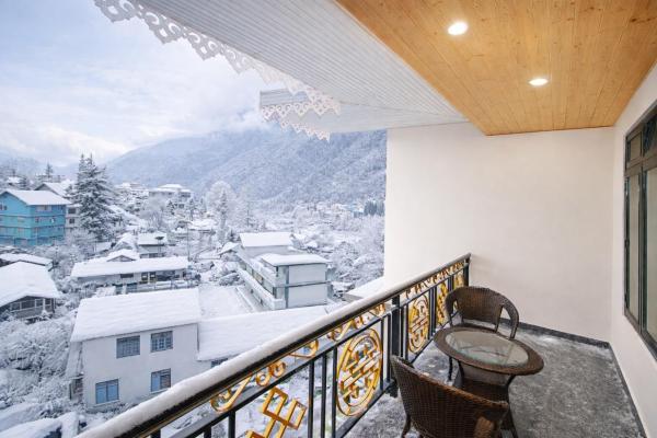Hotel The Grand With Parking - Lachung