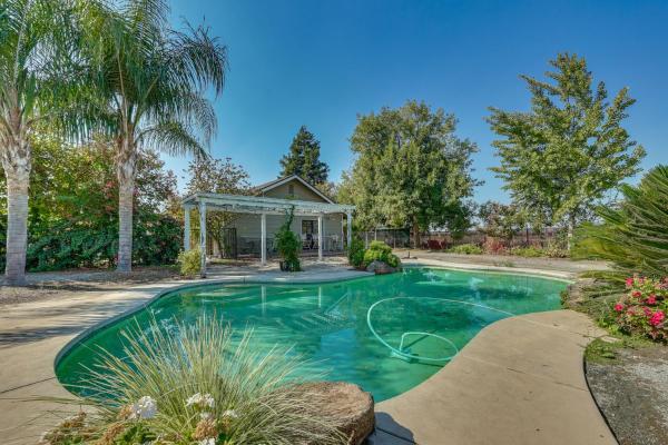 Private Heated Pool! Charming Clovis Escape - Clovis, CA