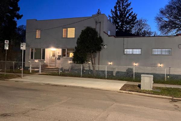 R2 Swiss Bed Close To Main City 5.6km From The Airport - Winnipeg