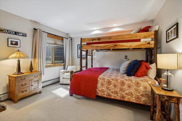 Highridge Condo Unit B8a - Vermont