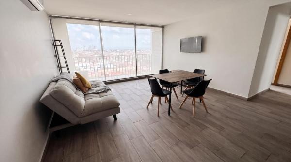 Depa Amplio En Piso 7 Con Vista, Americana - Guadalajara, México
