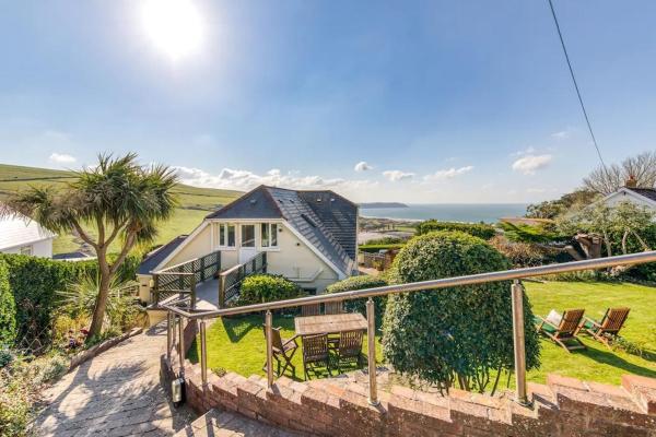 7 Bedroom House In Woolacombe - Sleeps 12 - Croyde