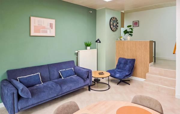 2 Bedroom Stunning Apartment In Bourbourg - Gravelines