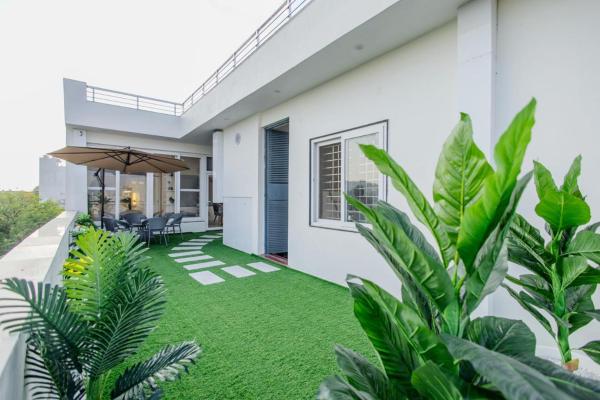Studio Wanderlust Pool Table Projector Games Views - Gwalior