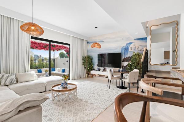 Santorini Haven Five Bedroom Villa With Maids Room In Damac Lagoons - Dubai