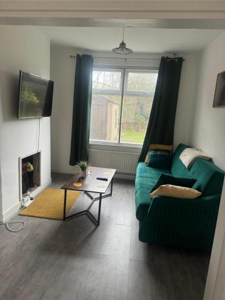 Beautiful & Cosy Home With Garden - Saint Albans
